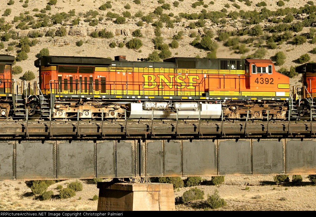 BNSF 4392